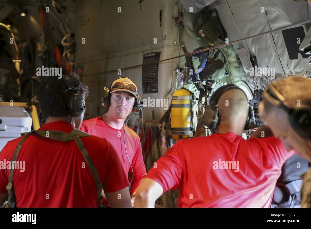 Alaska Air National Guardsmen from the 176th Wing’s 212th Rescue ...