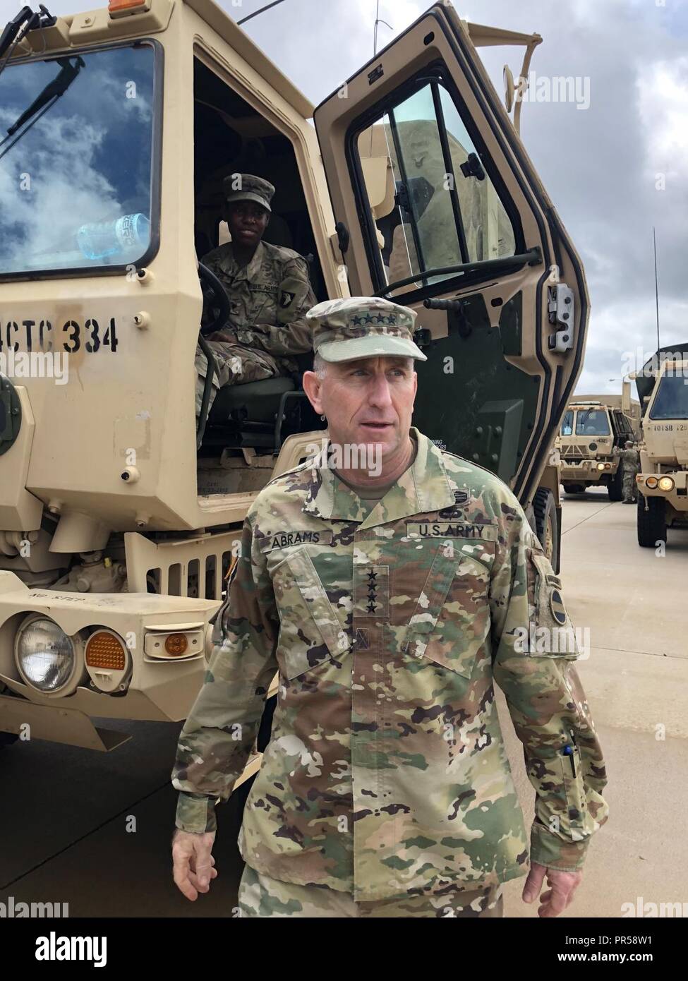 Soldiers assigned to 101st Sustainment Brigade "Lifeliners," 101st ...