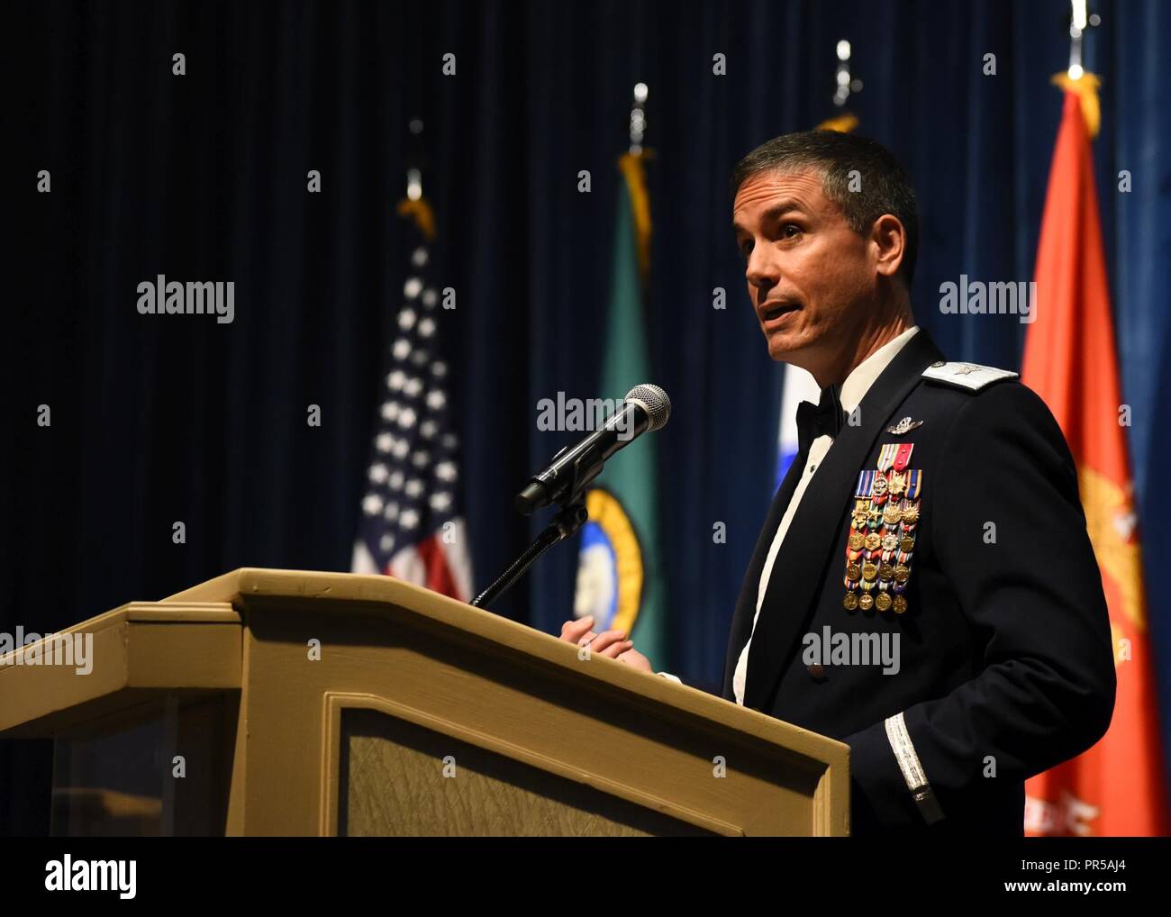 General Paul Tibbets High Resolution Stock Photography and Images - Alamy