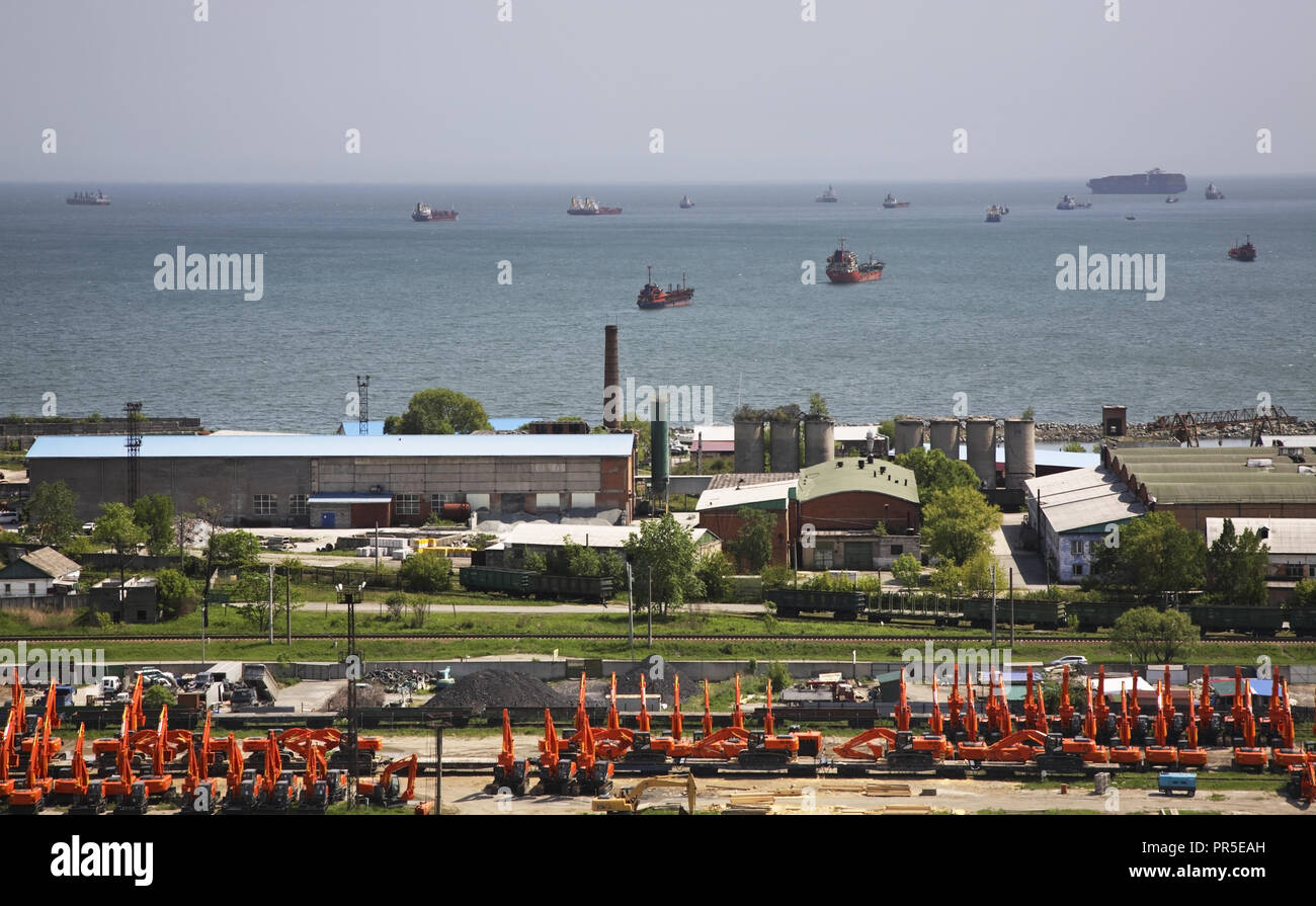 Nakhodka sea port hi-res stock photography and images - Alamy