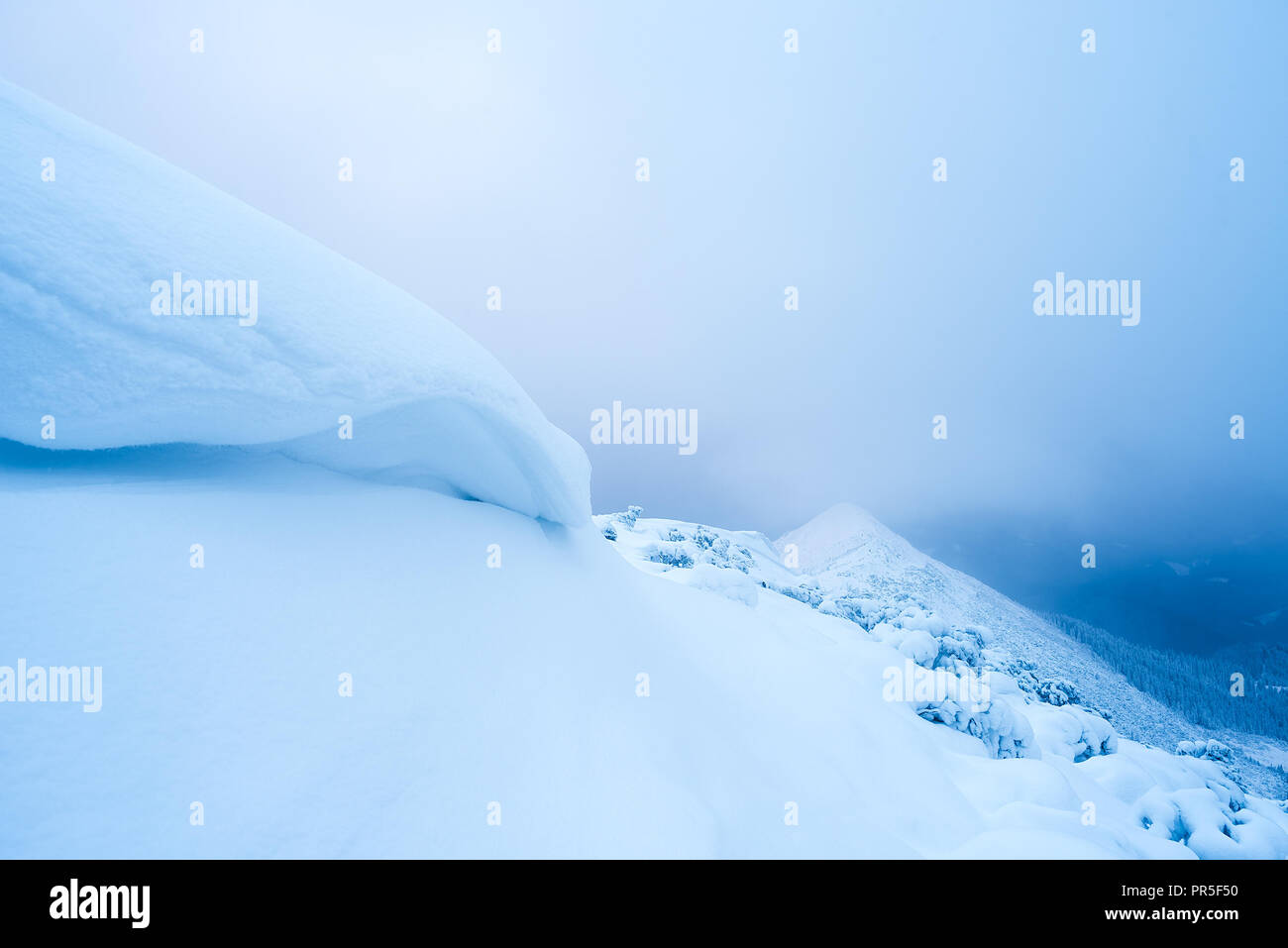 Snow cornice hi-res stock photography and images - Alamy