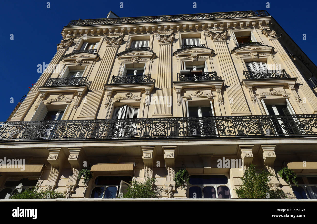 The typical facade of Parisian building, France Stock Photo - Alamy