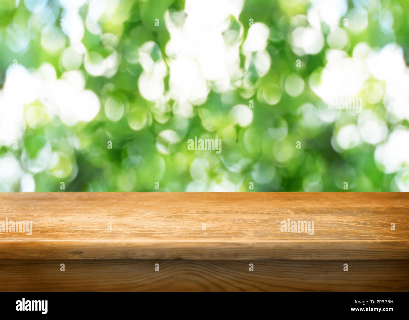 Empty table for display montages Stock Photo - Alamy