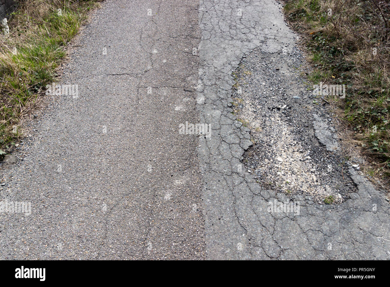 Texture of the asphalt path Stock Photo - Alamy