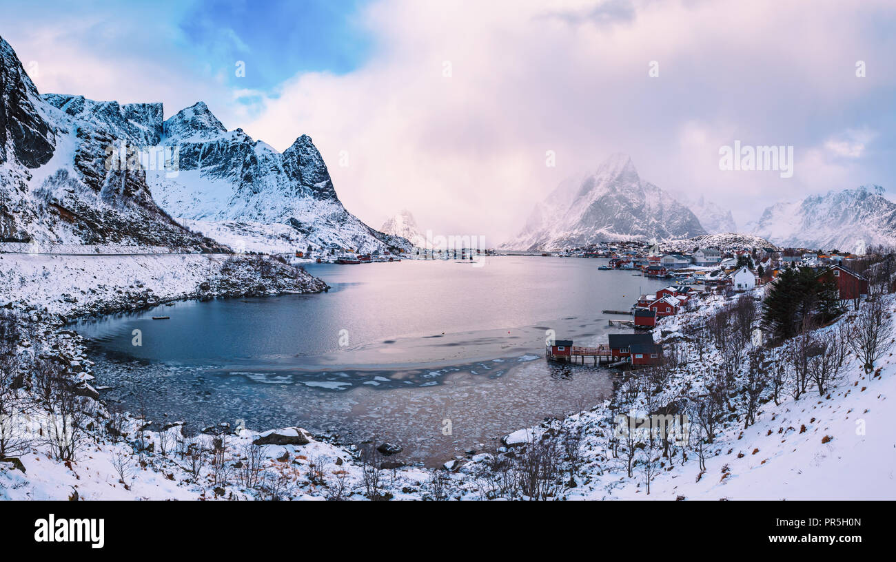 Reine lake hi-res stock photography and images - Alamy