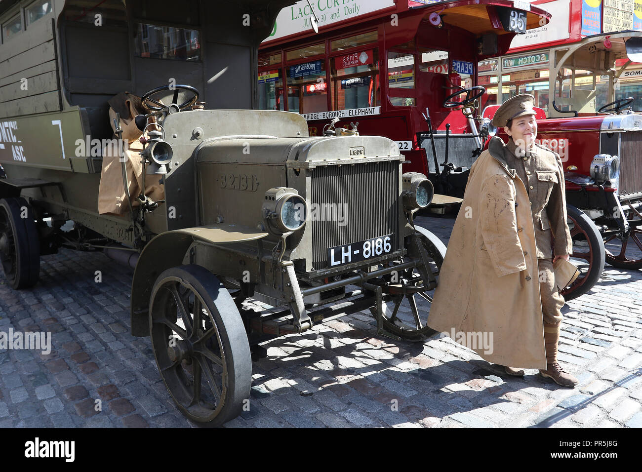 Bus No B2737 London Battle Bus LH8186, The last four surviving B-type ...