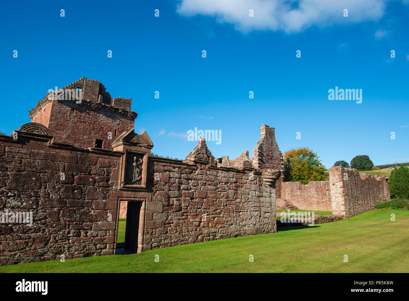 Coat of arms scotland medieval hi-res stock photography and images - Alamy