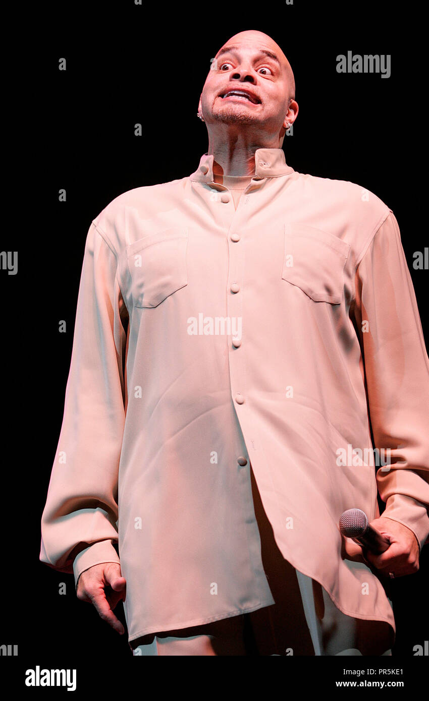 Observational comedy hi-res stock photography and images - Alamy