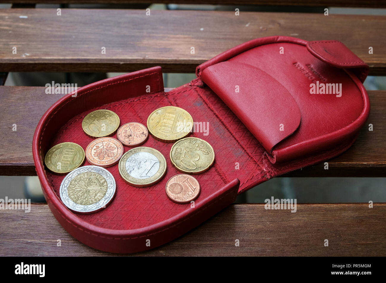 Purse euro High Resolution Stock Photography and Images - Alamy