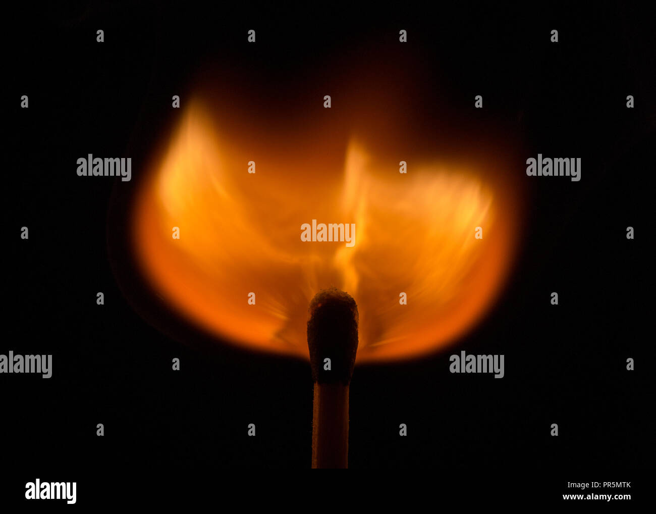 Matchstick combustion hi-res stock photography and images - Alamy