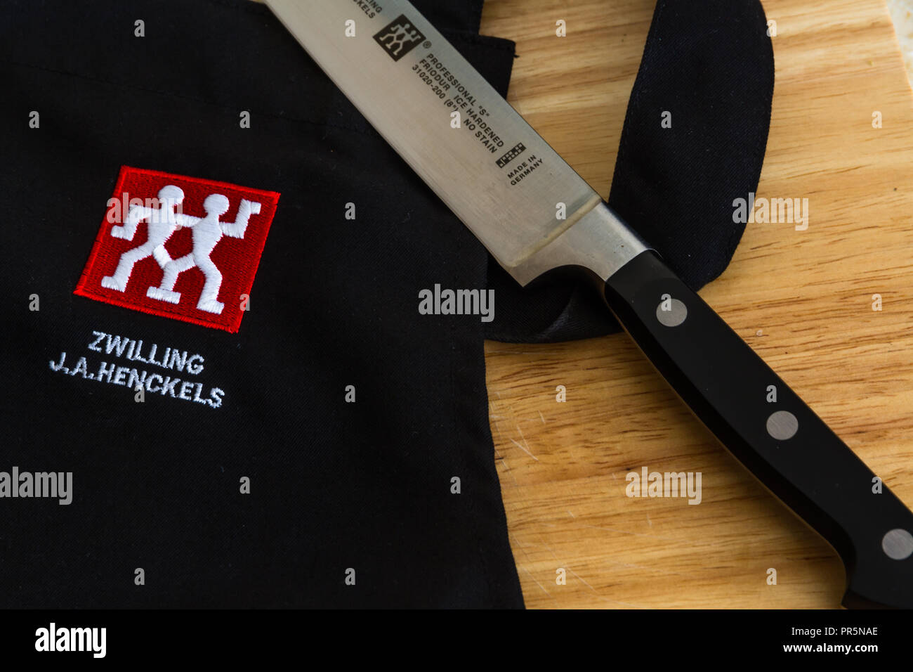 Zwilling logo hi-res stock photography and images - Alamy