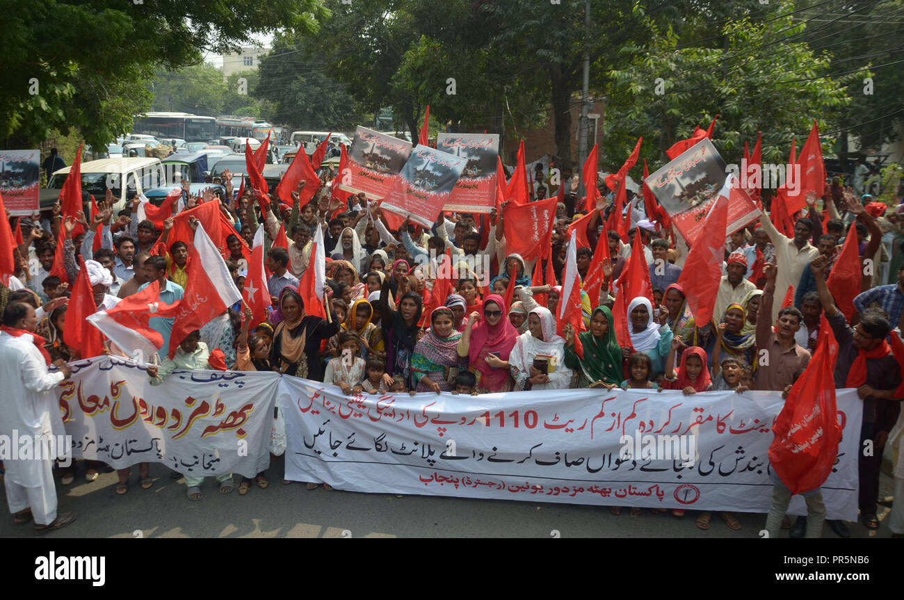 Mazdoor High Resolution Stock Photography and Images - Alamy