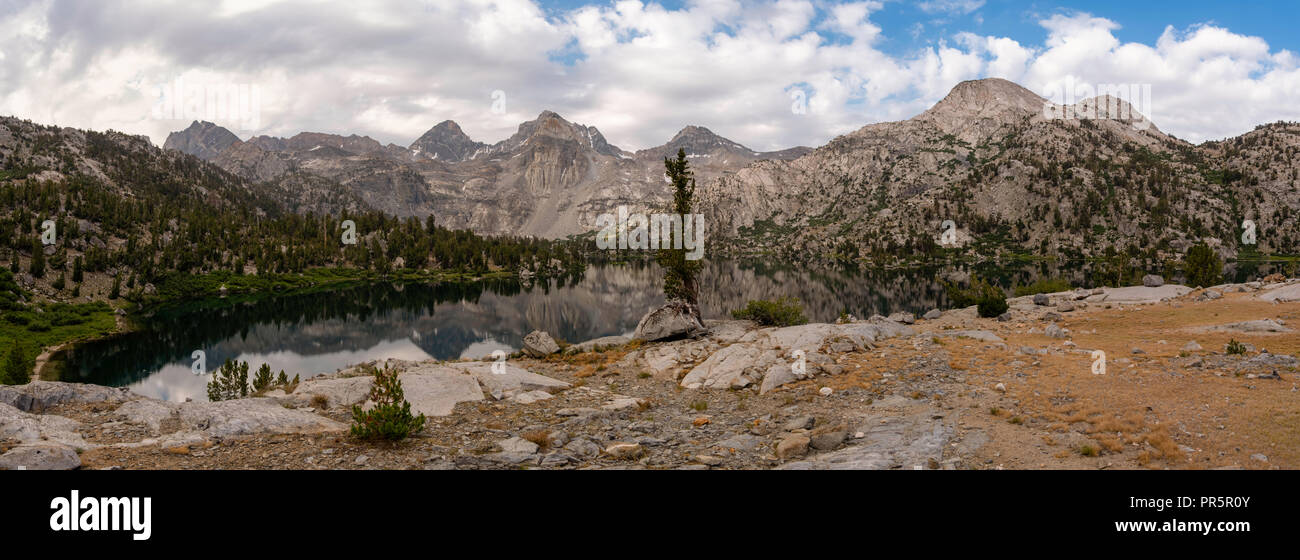 Overcast view of Rae Lakes, John Muir Trail/Pacific Crest Trail ...