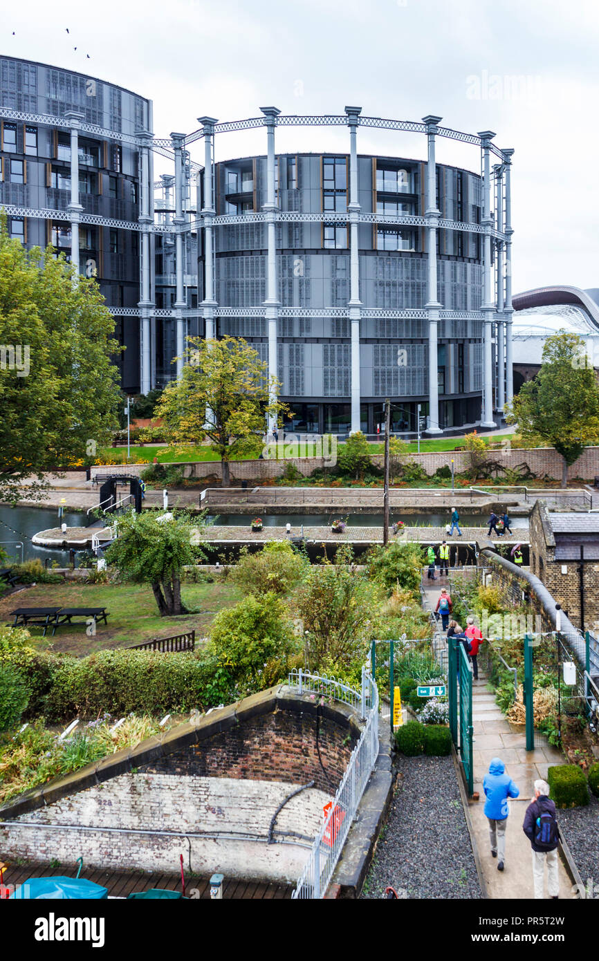 Gasometers hi-res stock photography and images - Alamy