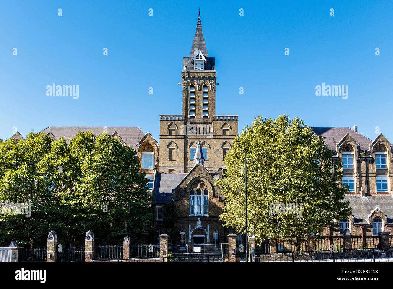Middlesex University Archway Campus (Holborn Union Building), Archway ...