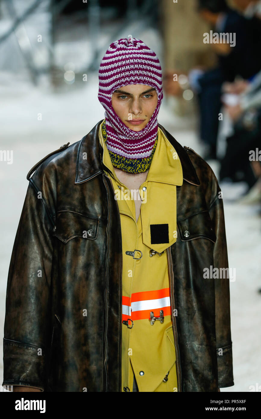 Calvin klein model hi-res stock photography and images - Alamy