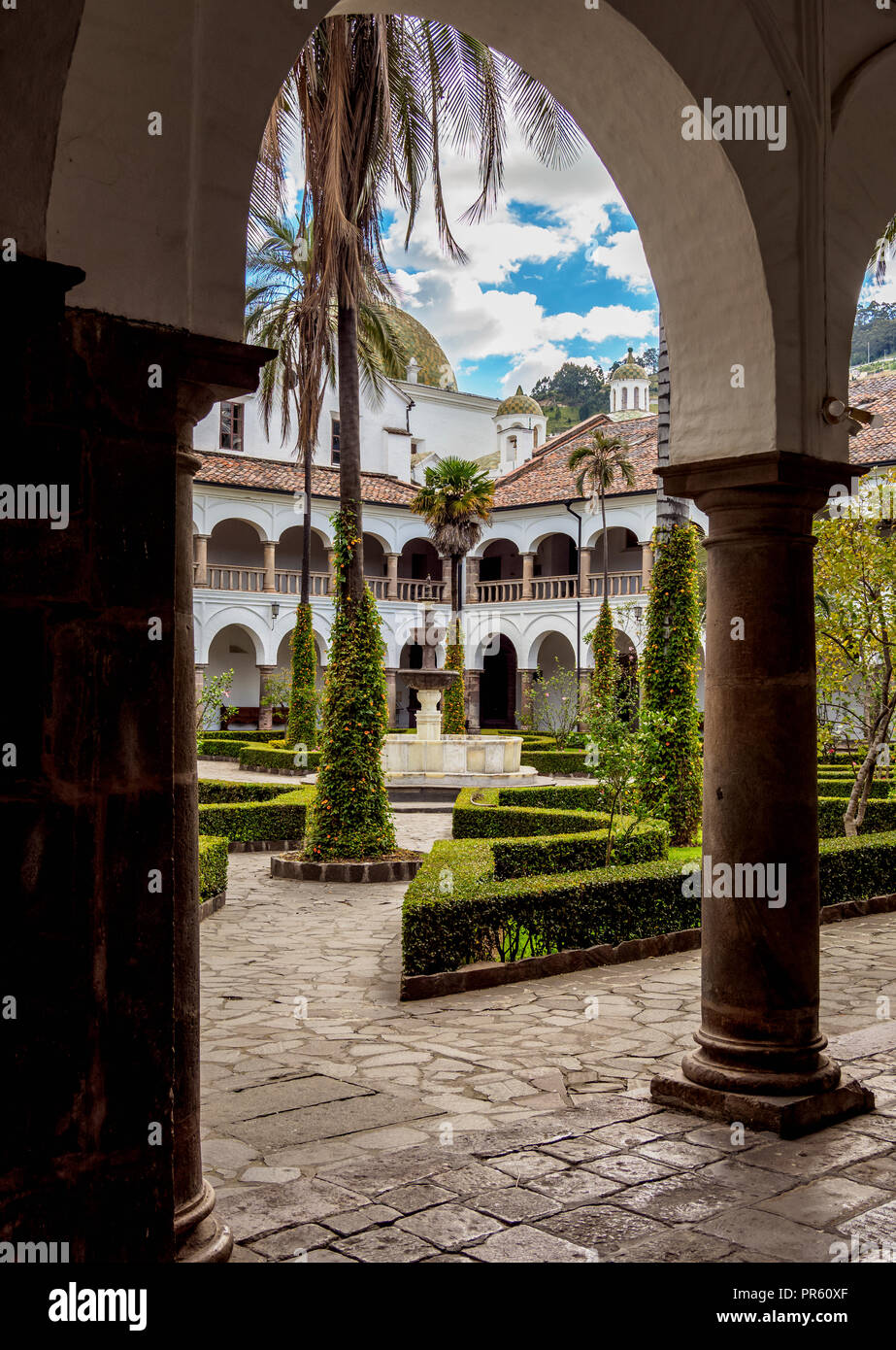 Monasterio de san francisco de quito hi-res stock photography and ...