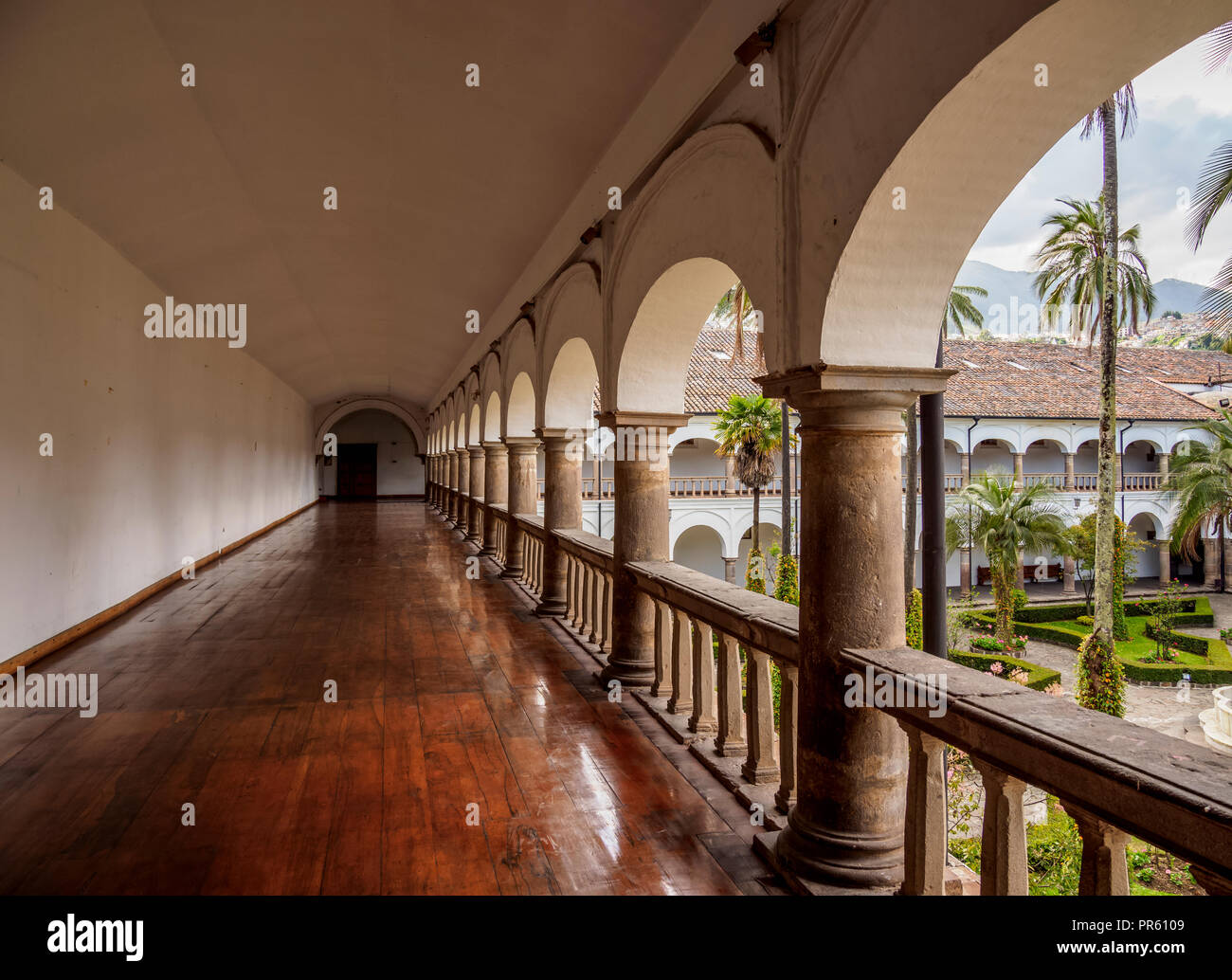 Monasterio de san francisco de quito hi-res stock photography and ...