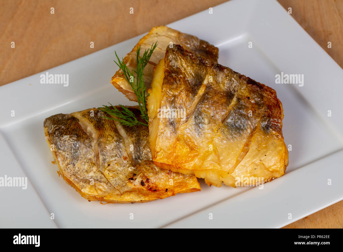 Perch filet with potatoes hi-res stock photography and images - Alamy