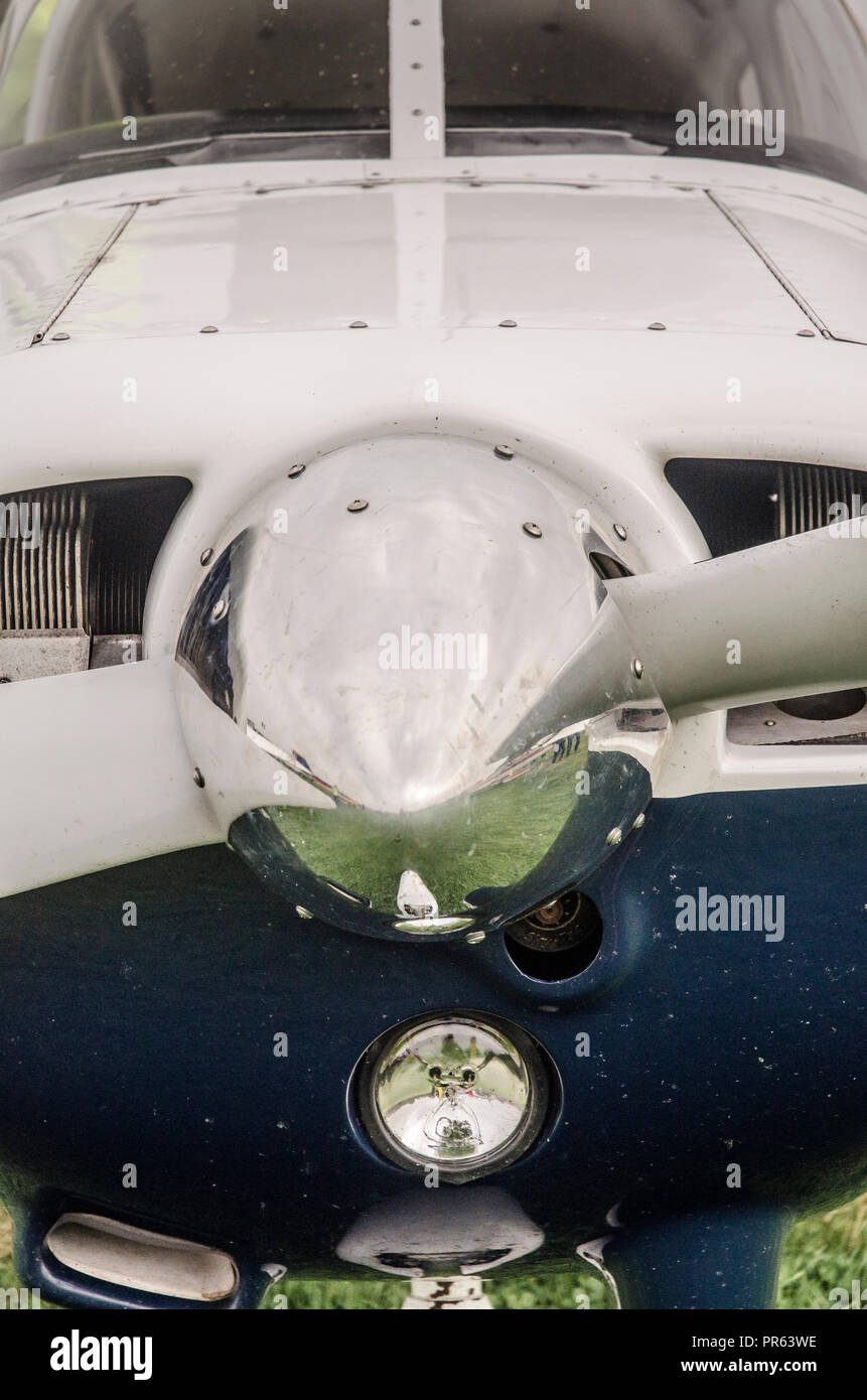 Light Aircraft Nose Propeller and Spinner close up Stock Photo - Alamy