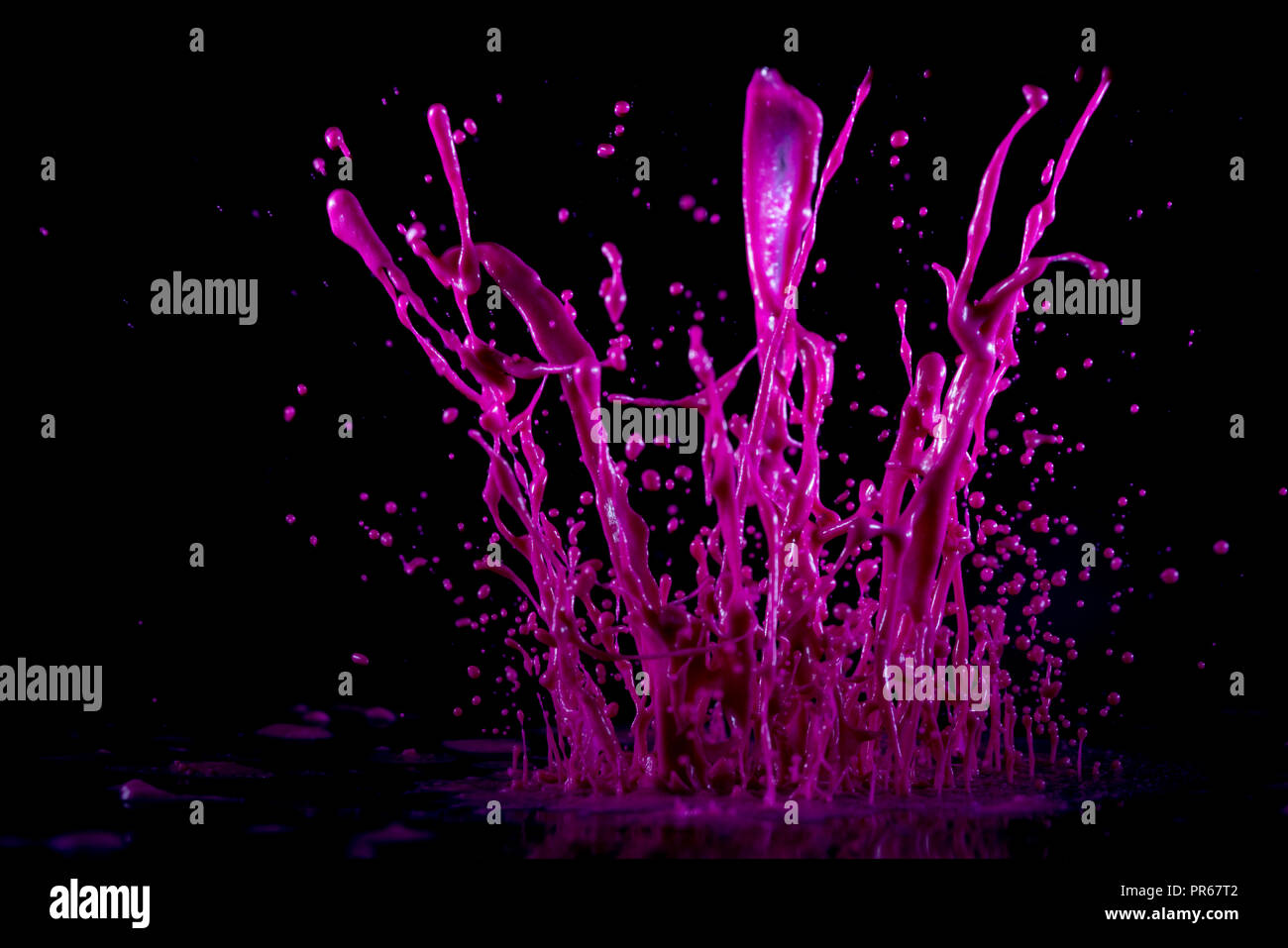Paint splash art hi-res stock photography and images - Alamy
