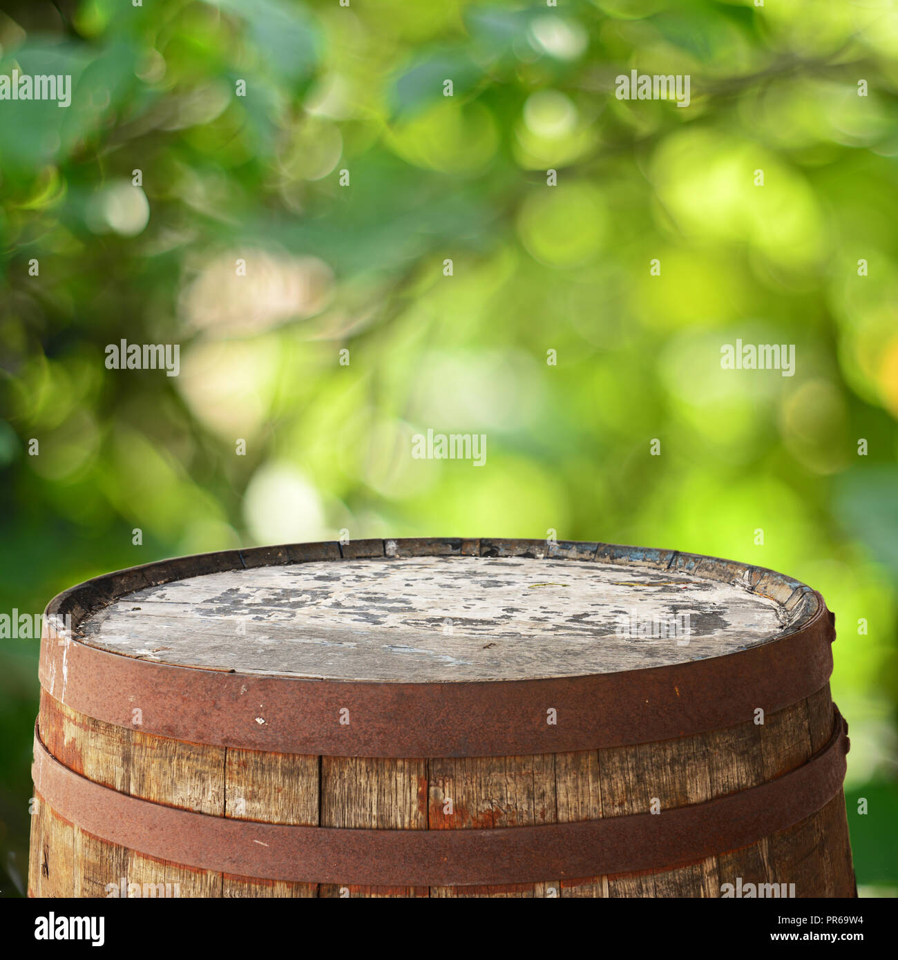 Empty timber barrel hi-res stock photography and images - Alamy