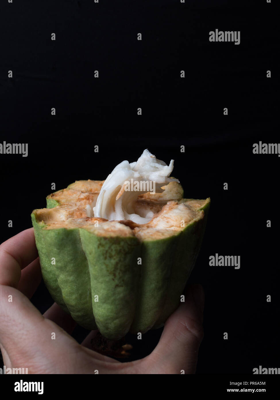 Cocoa island hi-res stock photography and images - Alamy