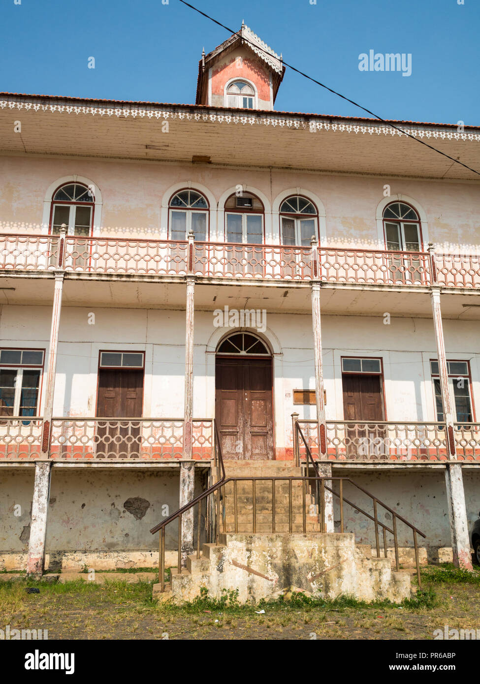 Roça Agostinho Neto old house Stock Photo - Alamy