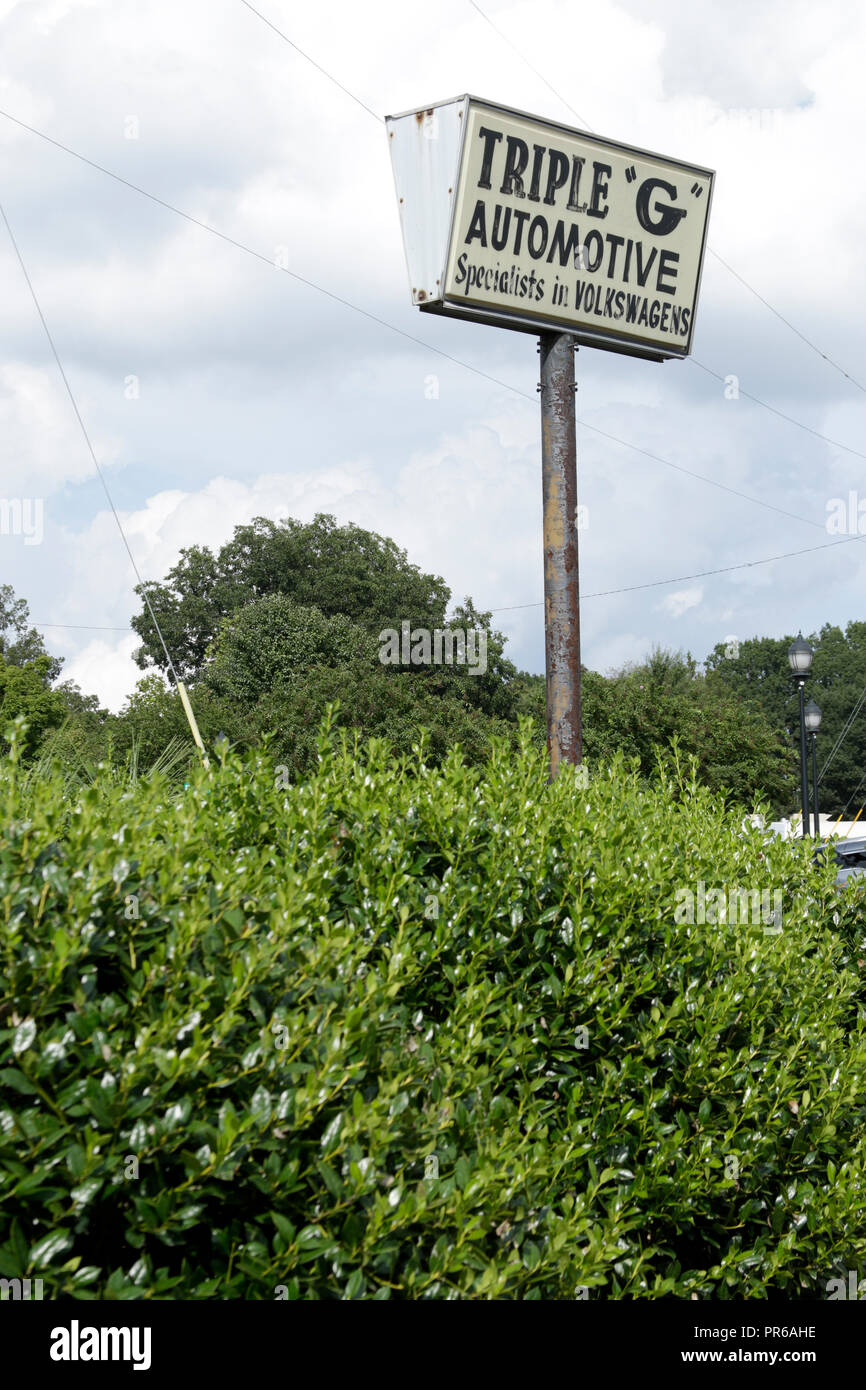 Triple G Automotive Sign Stock Photo - Alamy