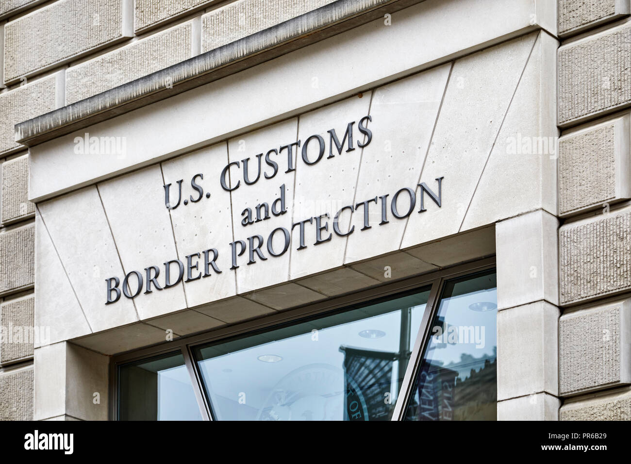 Us customs and border protection hi-res stock photography and images ...