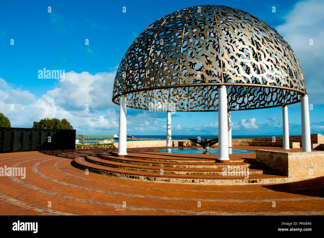 Hmas sydney ii memorial hi-res stock photography and images - Alamy