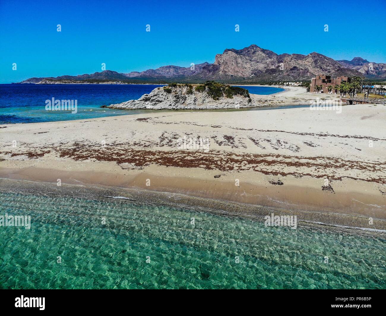 sand and beach water. Bay of San Carlos, Sonora, Mexico... arena y agua ...