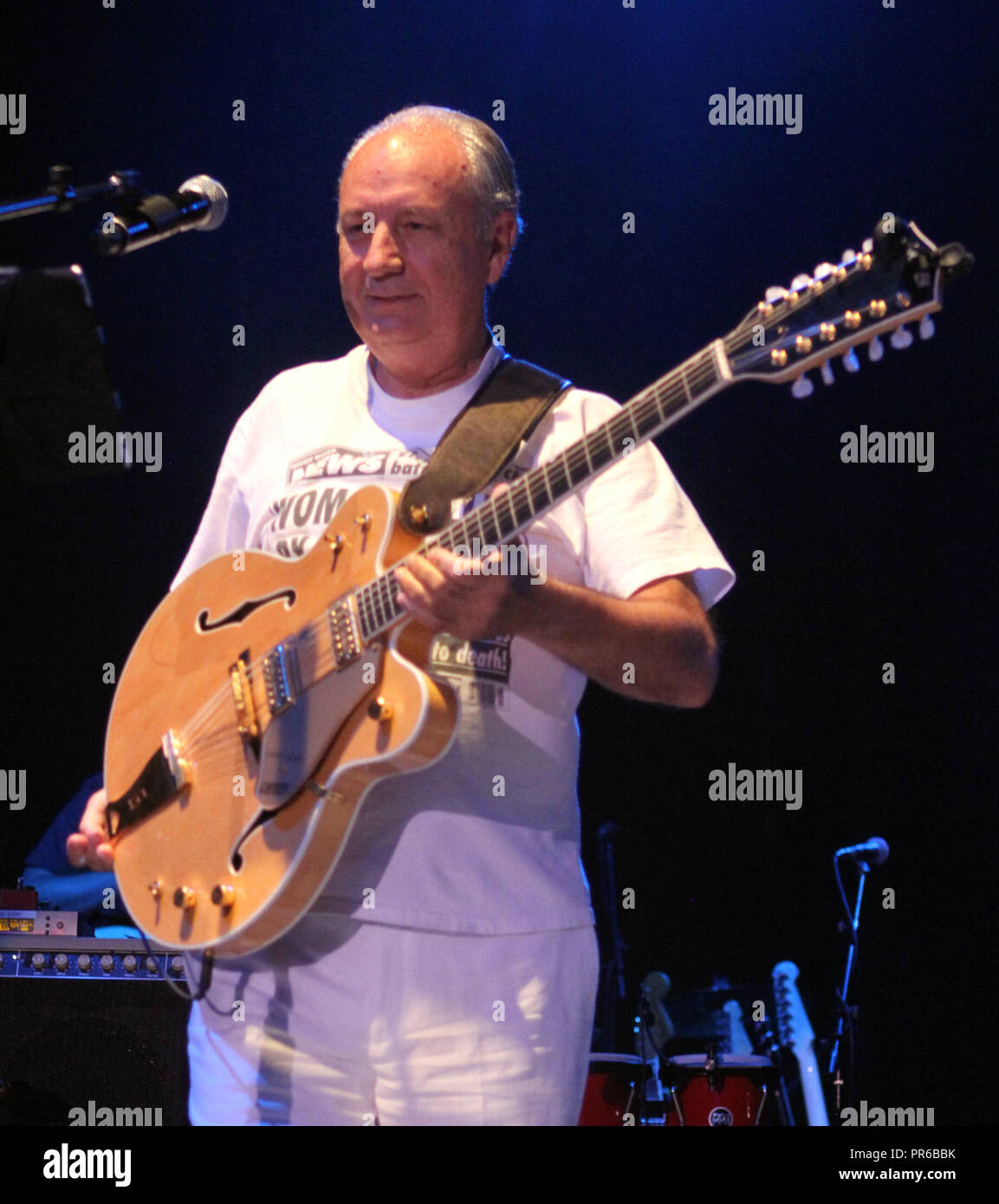 Michael nesmith the monkees hi-res stock photography and images - Alamy