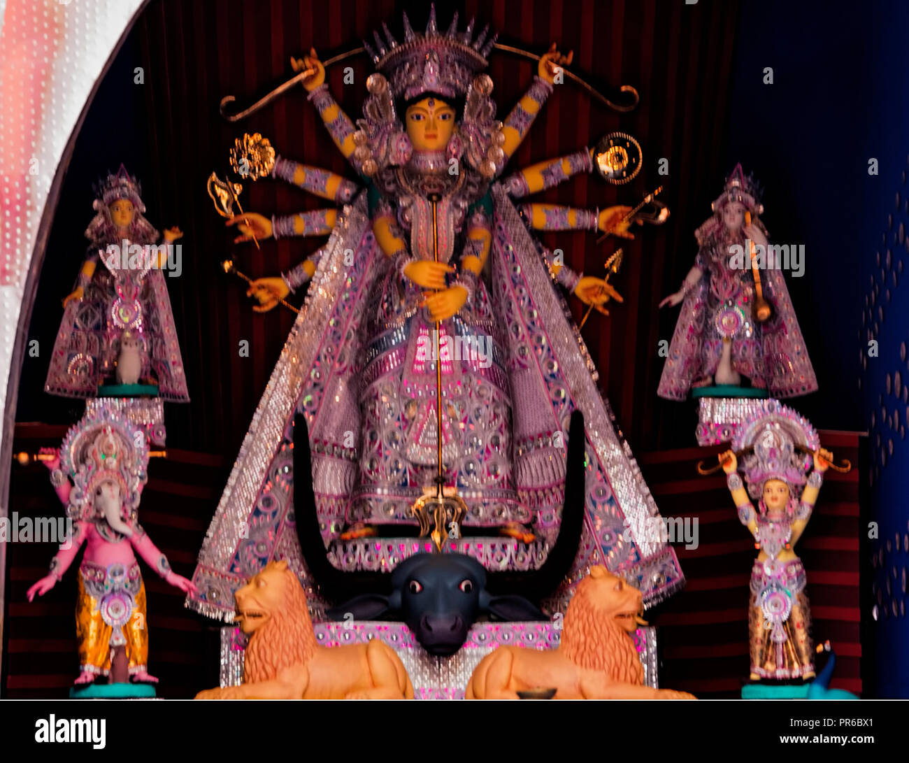 Goddess durga and her consorts hi-res stock photography and images - Alamy