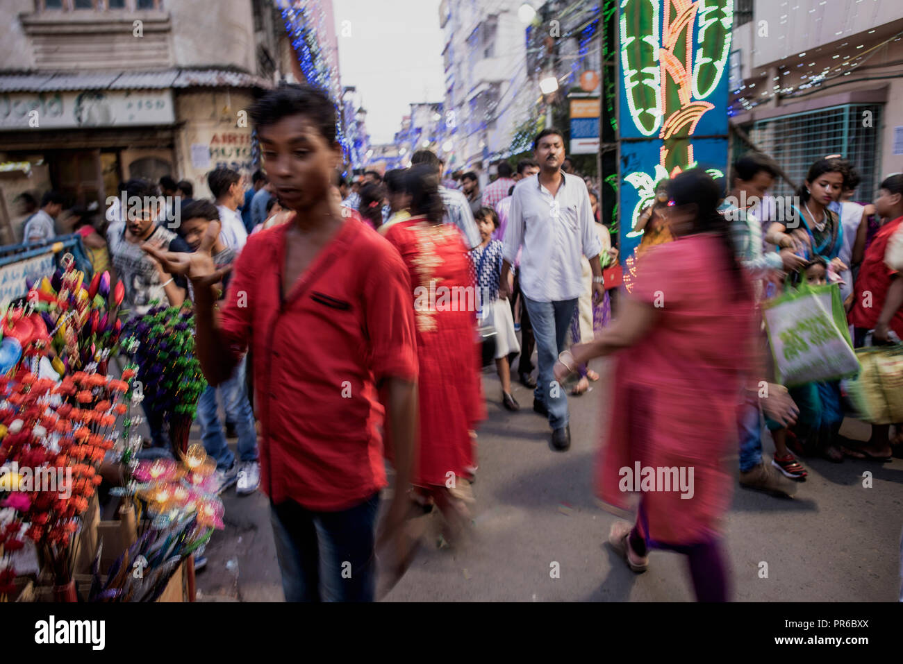 Durga Puja,marketing, crowd, hopping,stalls, New Market,Chowringhee ...