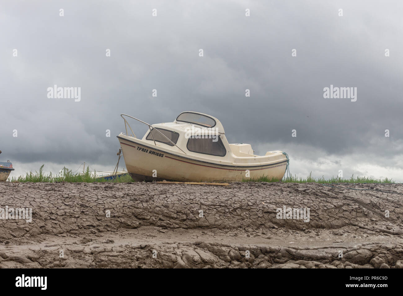 Old abandoned boat on heswall beach hi-res stock photography and images ... Old abandoned boat on heswall beach hi-res stock photography and images ...