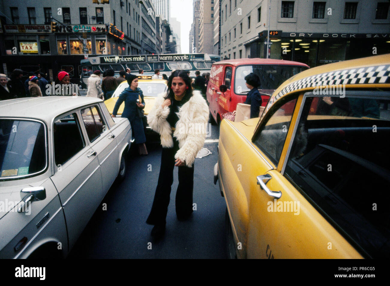 New york taxi 1970s hi-res stock photography and images - Alamy