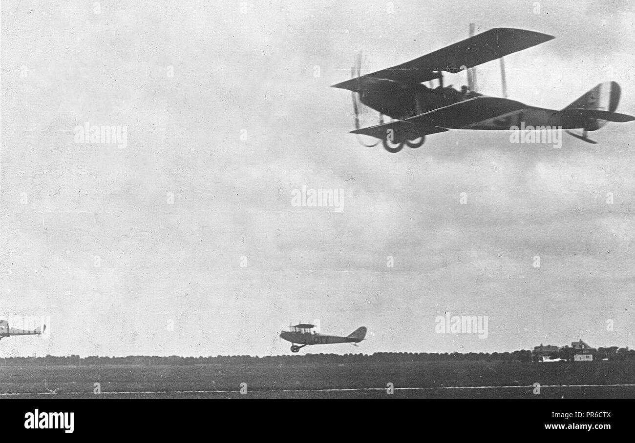 First generation airplanes hi-res stock photography and images - Alamy