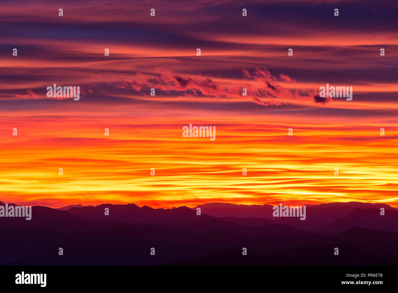 Colors of sunset hi-res stock photography and images - Alamy