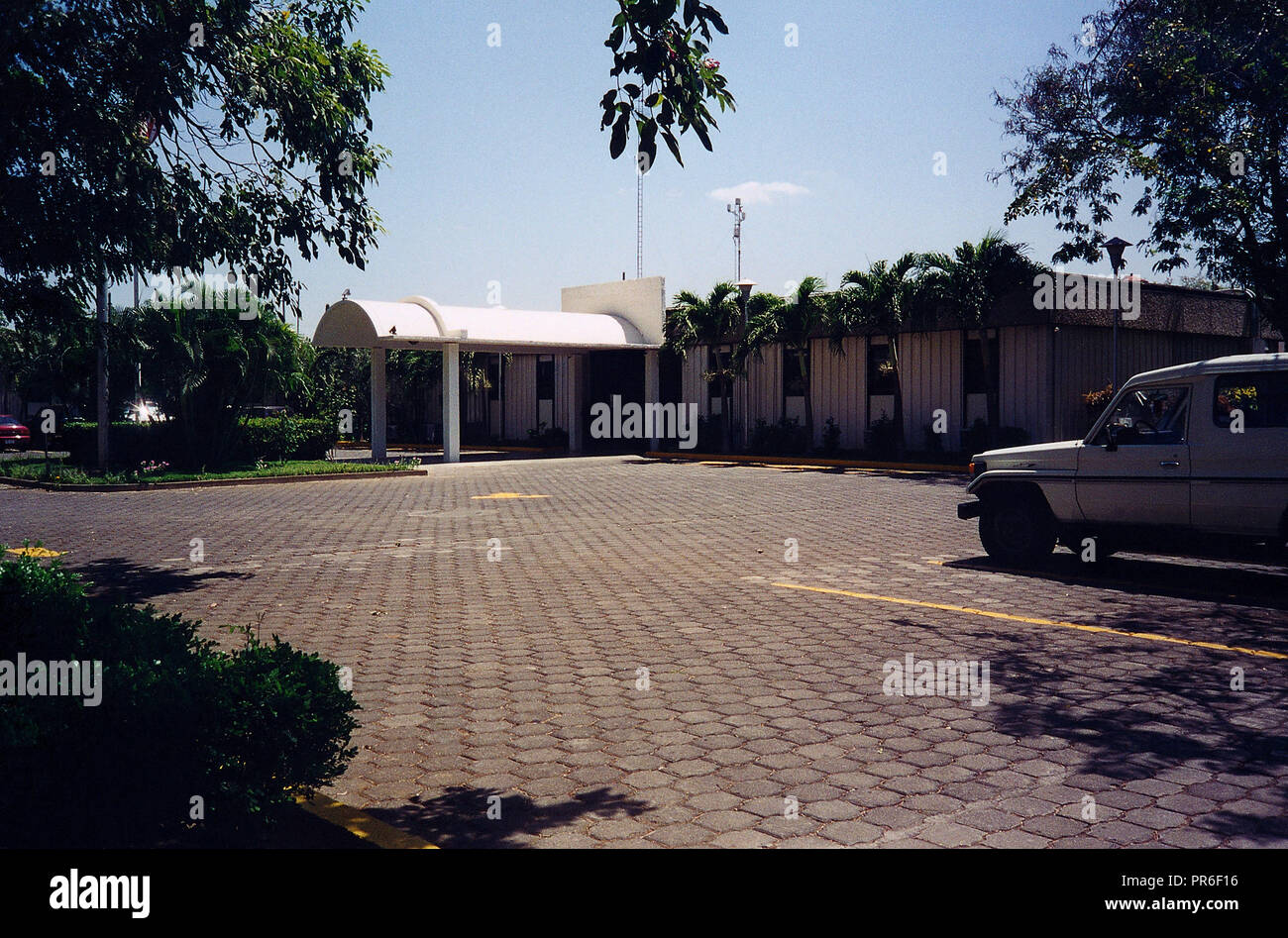 1990s chancery building hi-res stock photography and images - Alamy