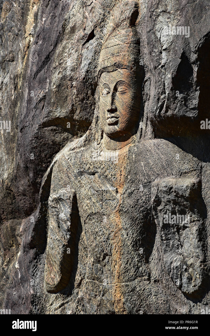 Colossal rock cut figures hi-res stock photography and images - Alamy