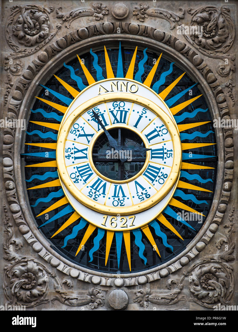Close-up photo of the vintage clock Stock Photo - Alamy
