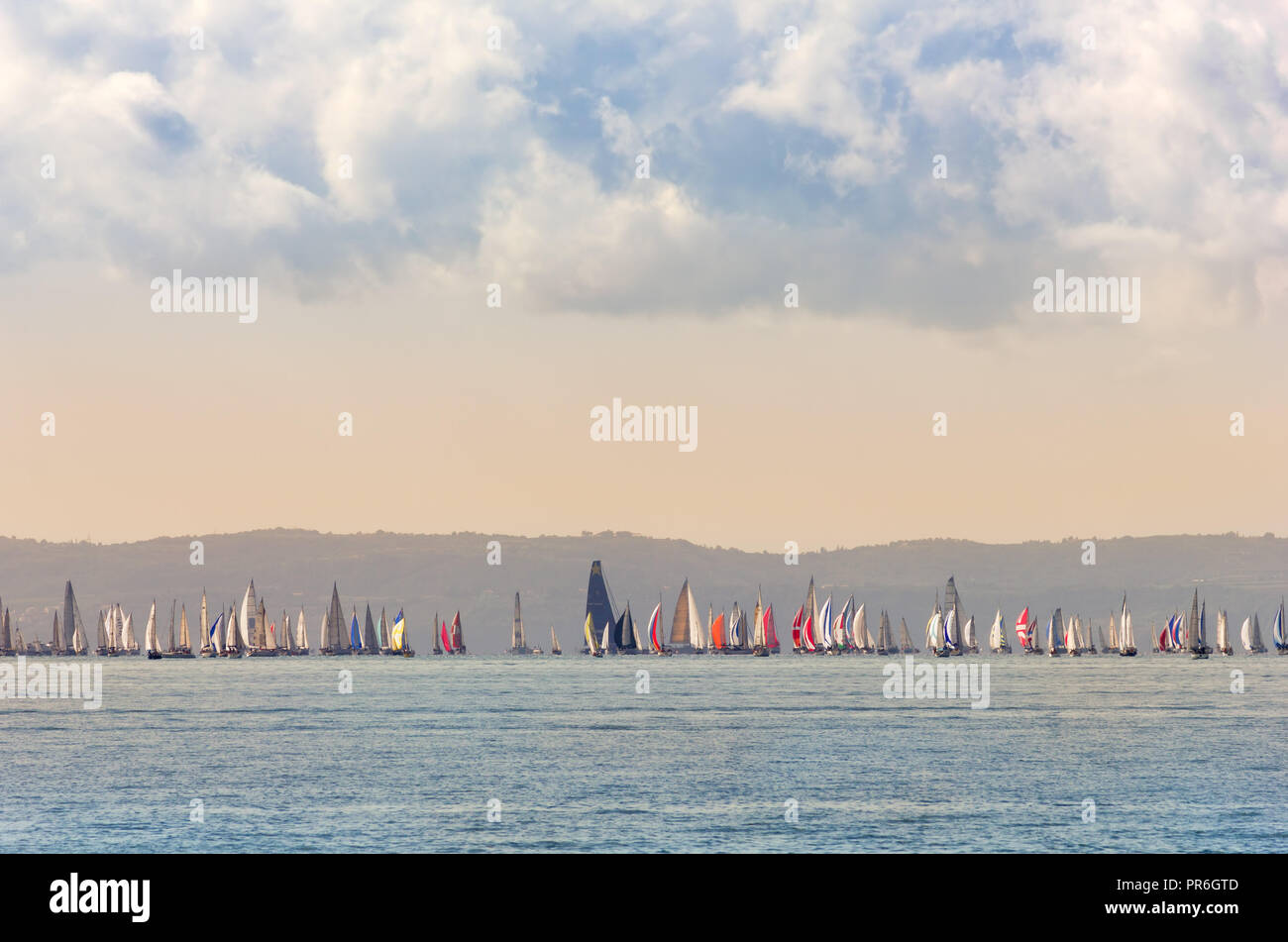Colorful sails hi-res stock photography and images - Alamy