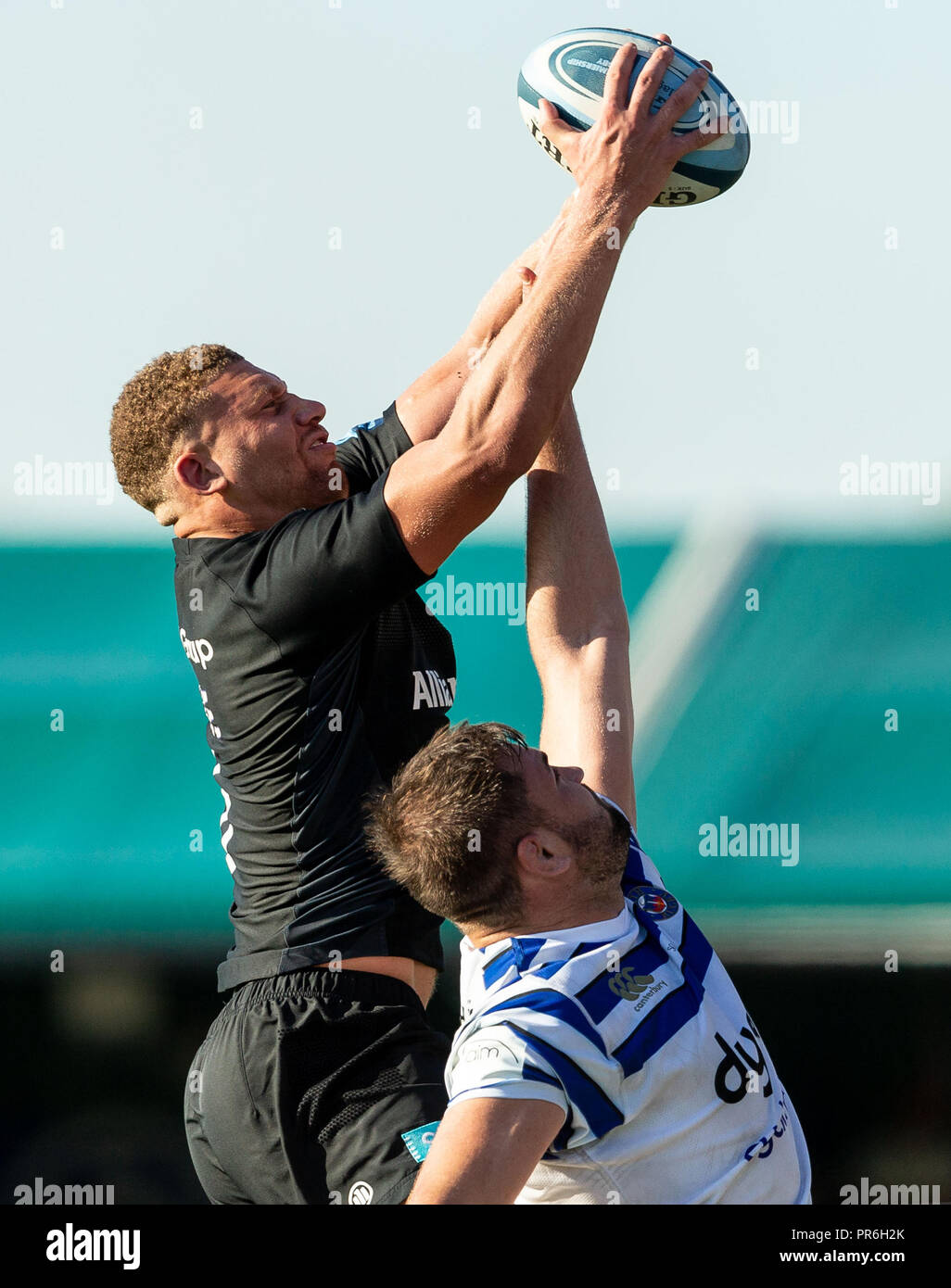 Saracens' Nick Isiekwe wins a lineout during the Gallagher Premiership ...