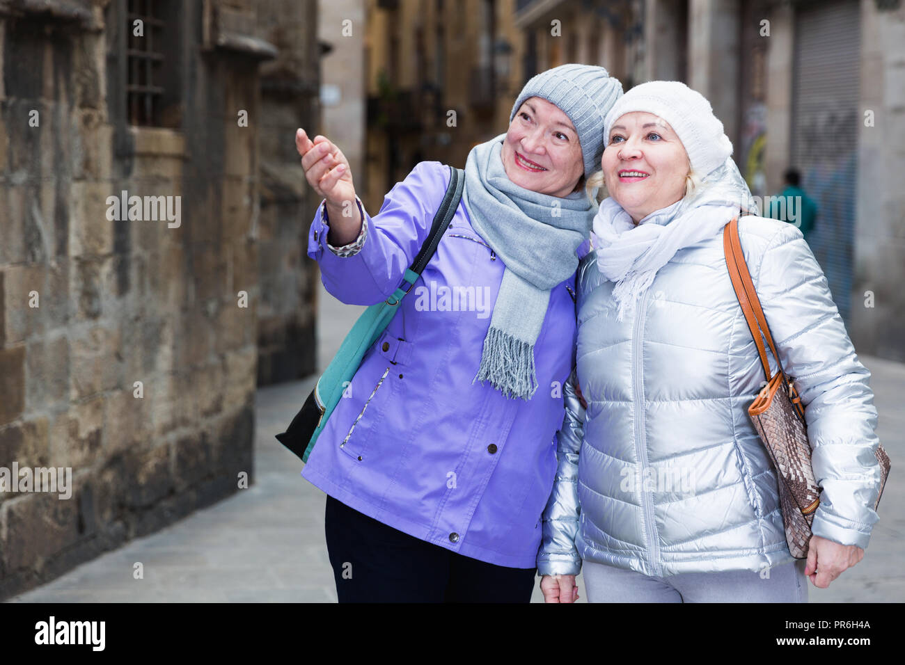 Roaming around the city hi-res stock photography and images - Alamy