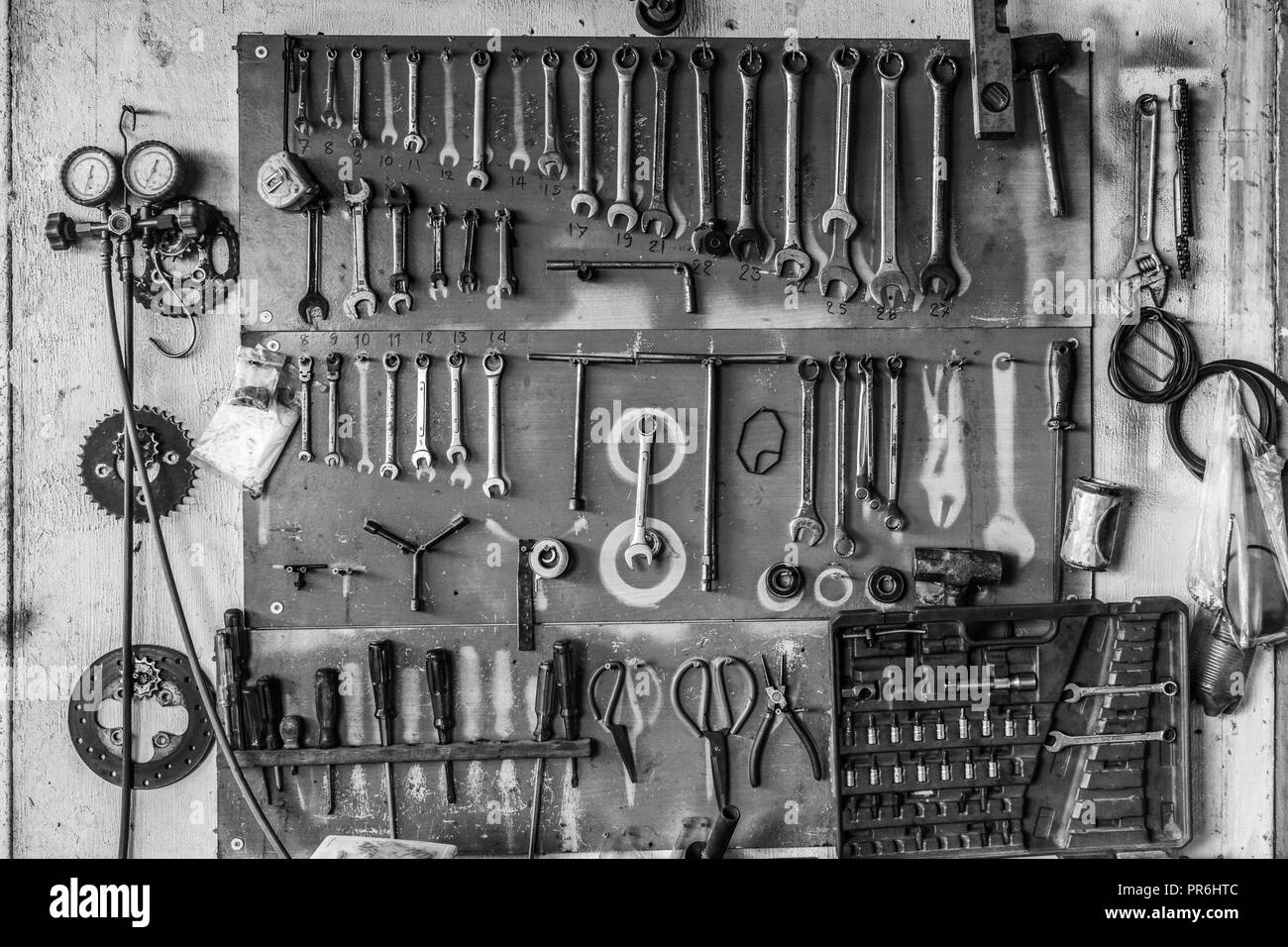 Garage tools hi-res stock photography and images - Alamy