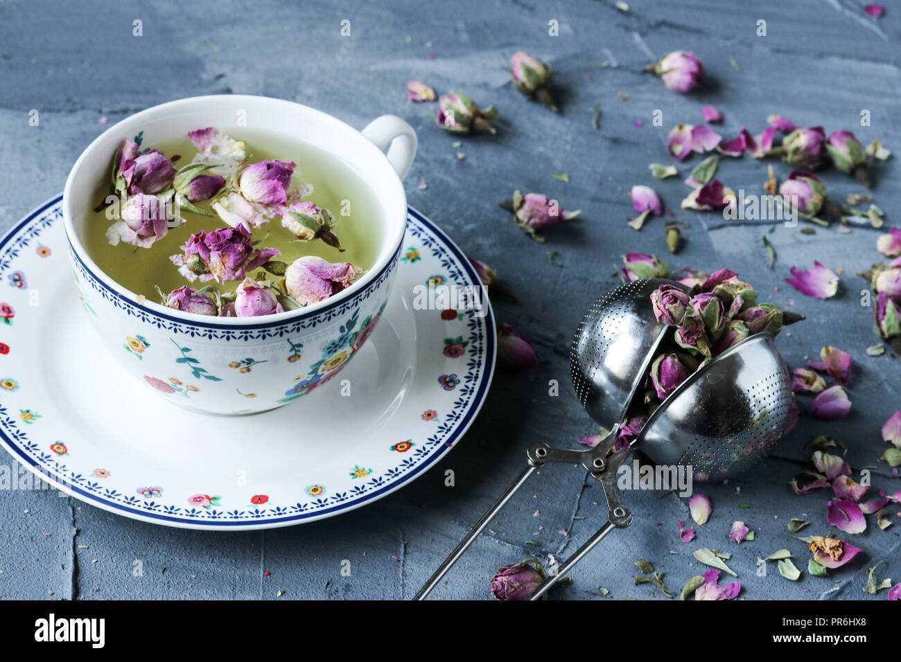 Dried rose buds bud hi-res stock photography and images - Alamy