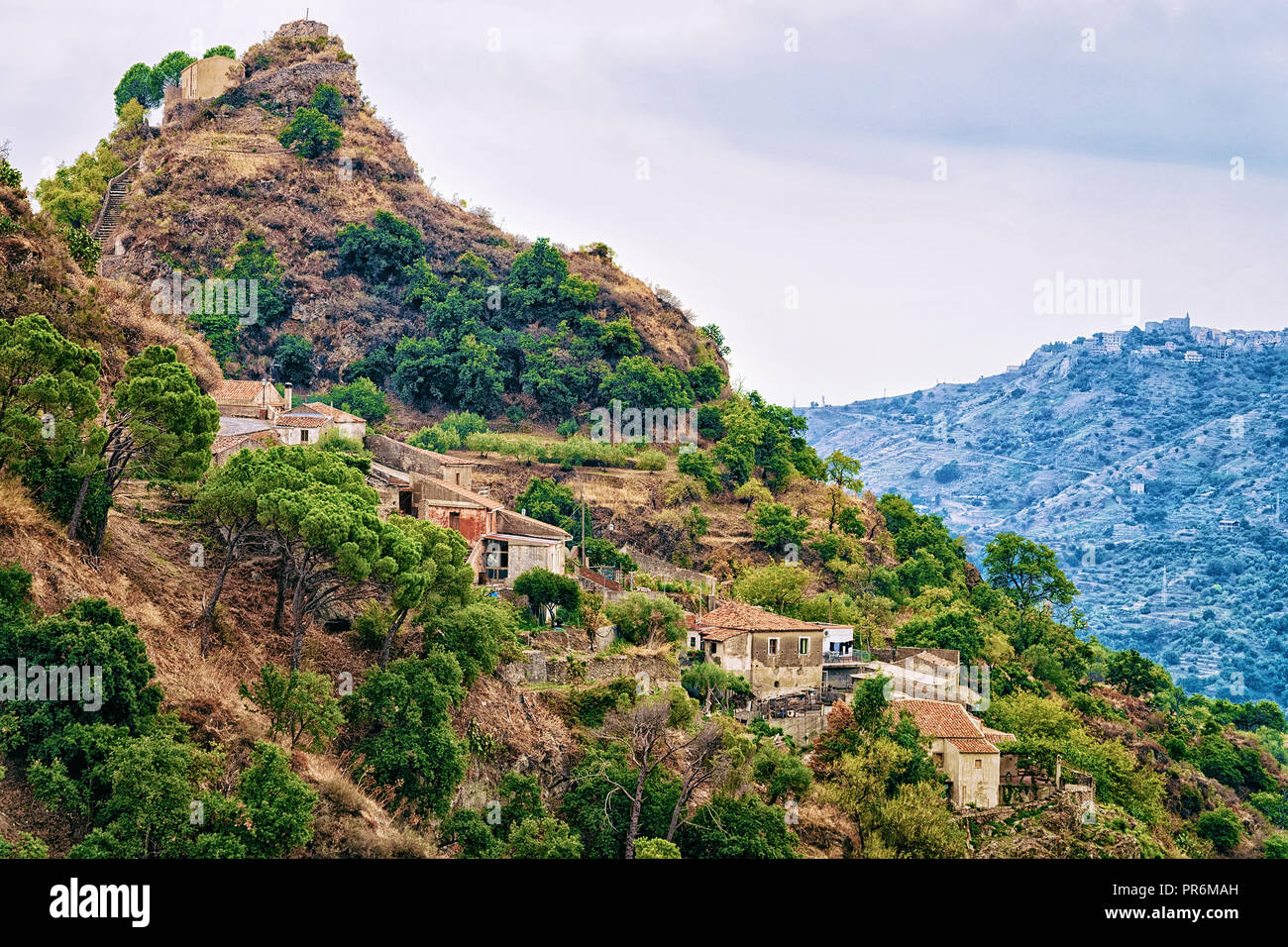 Savoca sicilian mountain village hi-res stock photography and images ...