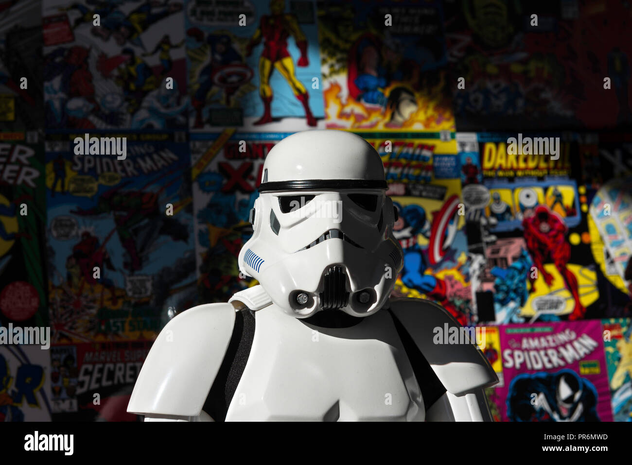 Marvel comics cover hi-res stock photography and images - Alamy