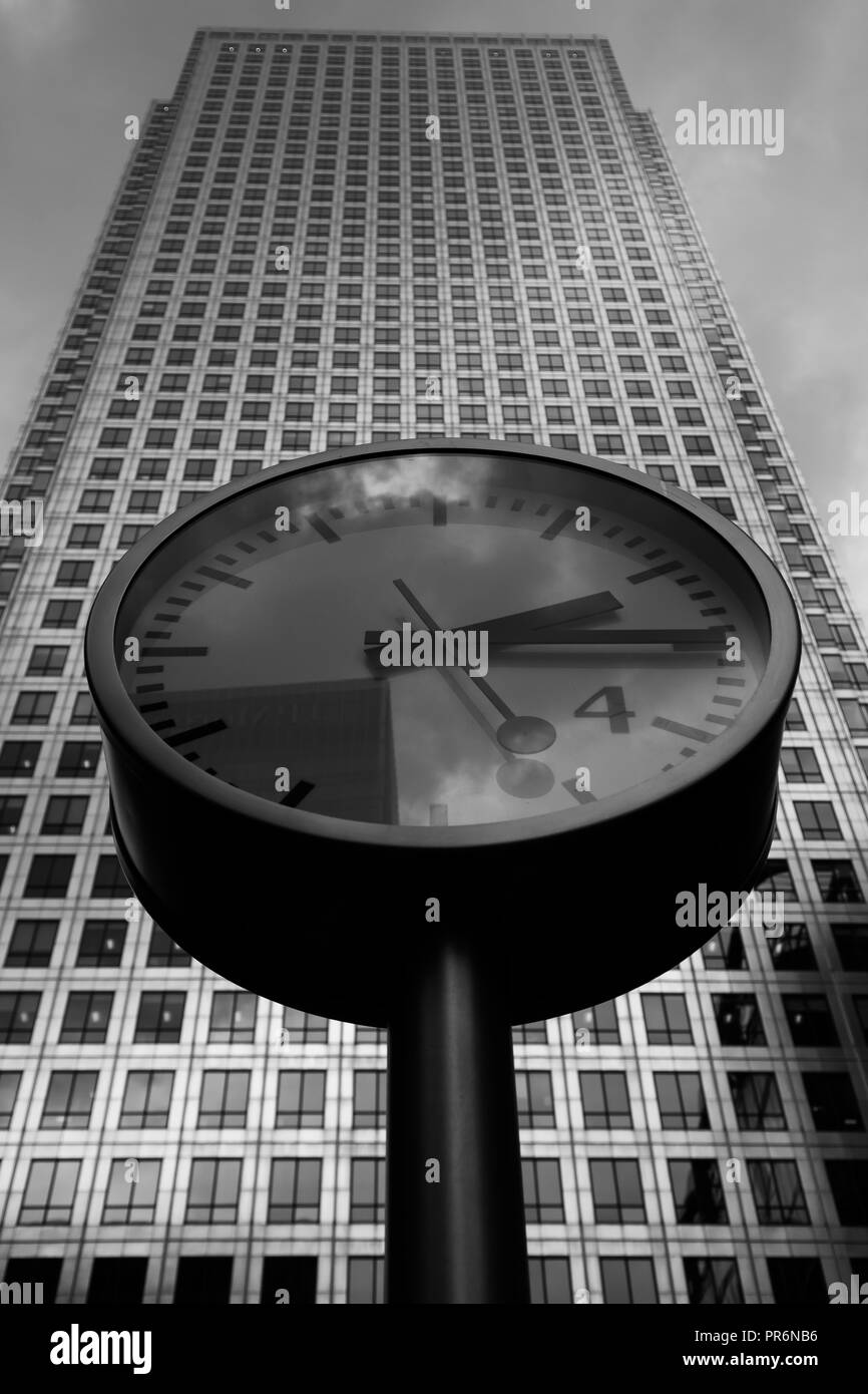 London clock time square city Black and White Stock Photos & Images - Alamy